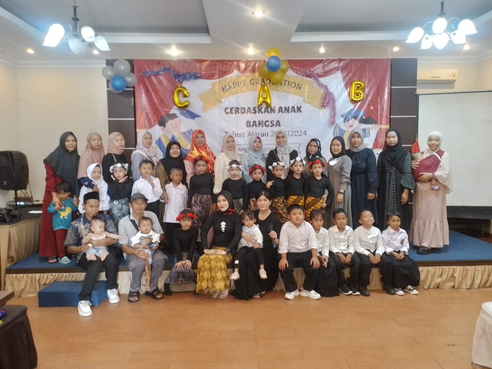 Happy Graduation PAUD Cerdaskan Anak Bangsa Ciangsana, Ke-XI Tahun 2024 ...