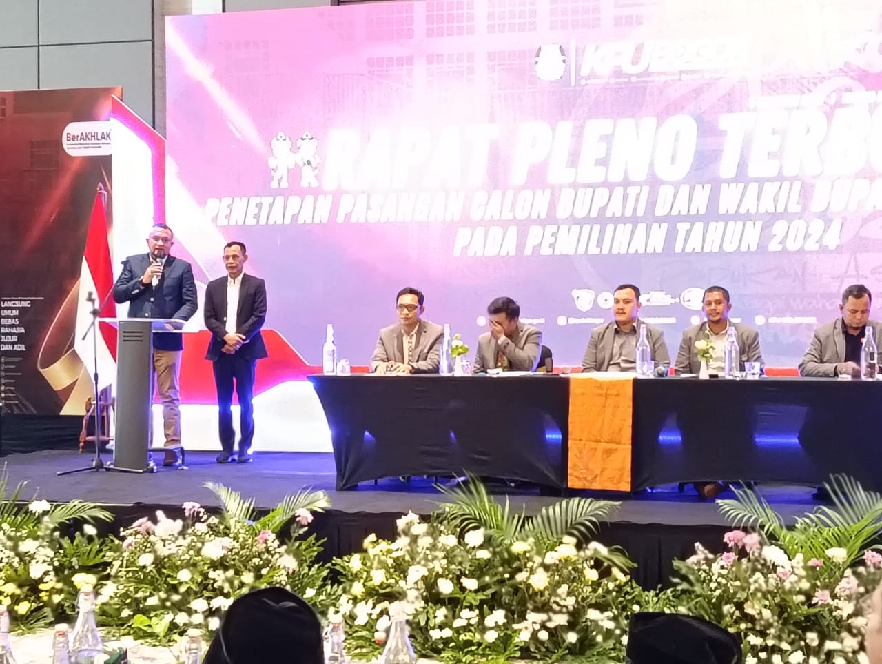 KPU Kabupaten Bogor Tetapkan Rudi Susmanto dan Ade Jaro Sebagai Bupati Dan Wakil Bupati Bogor ...